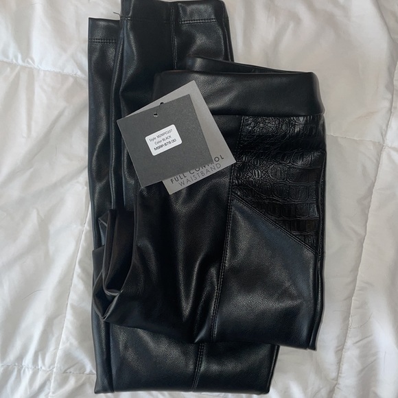 Andrew Marc | Pants & Jumpsuits | Nwt Andrew Marc Faux Leather Legging ...